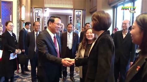 ပြည်ထောင်စုဝန်ကြီး ဦးမောင်မောင်အုန်း ဦးဆောင်သည့် မြန်မာကိုယ်စားလှယ်အဖ