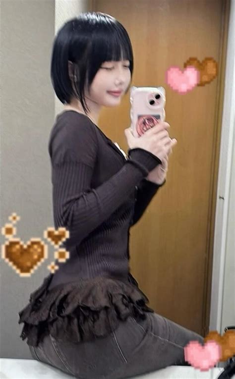 【画像】あのちゃん「デカケツ女なので合う服がない。ほら、このデカケツ」ﾊﾟｼｬｯ