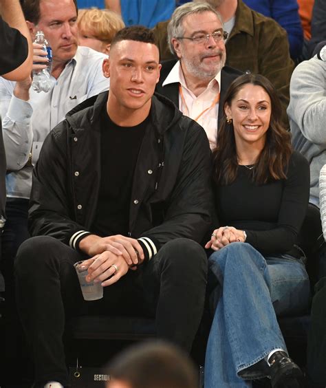 Aaron Judges Wife Samantha Leaves Rare Comment For Yankees Pitchers