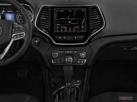 2019 Jeep Cherokee Pictures Us News