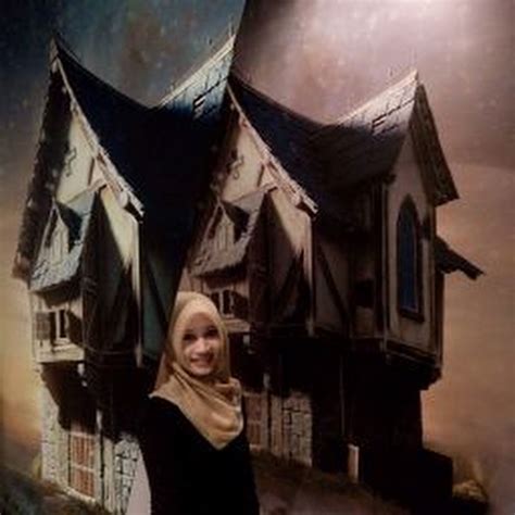 Astrid Herera Youtube