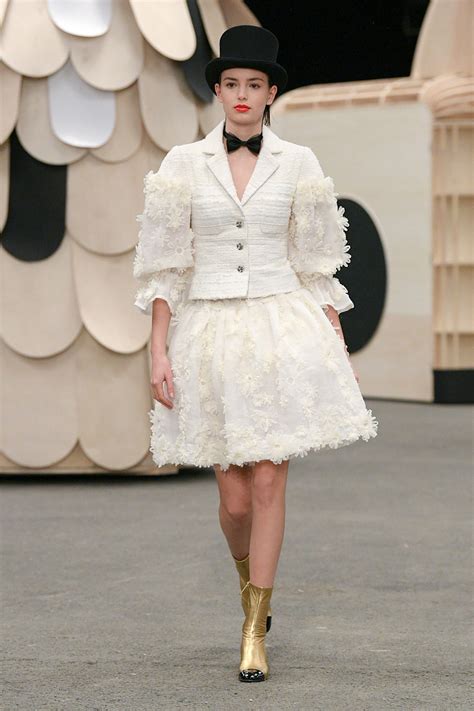 Chanel Nods To Sovereign Style With Its Latest Paris Couture Week Collection Tatler