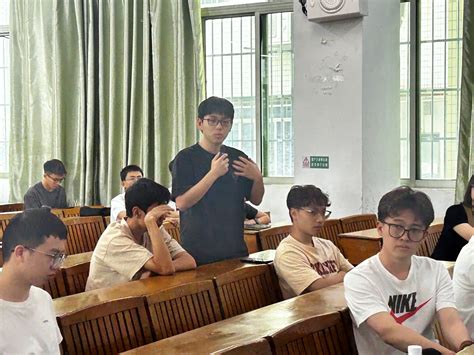 信息科学与技术学院数据科学与大数据技术专业 开展“就业传帮带·榜样面对面”经验分享会 人工智能学院