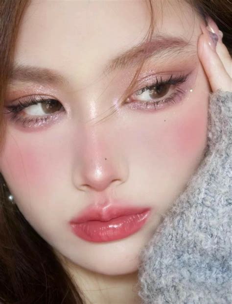 Ghim Của Hae Ra Im Trên 메이크업 Trong 2025 Tóc Và Làm đẹp Ý Tưởng Trang