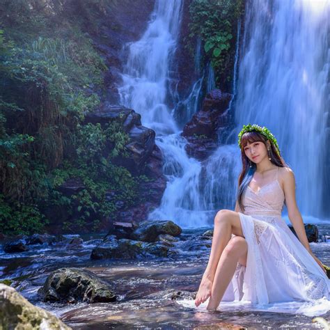 Download Wallpaper Look Nature Pose Waterfall Asian Nature