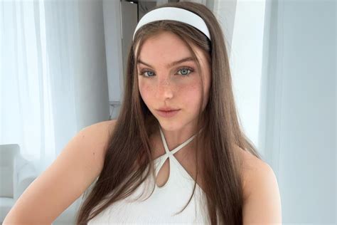 Zoe Alone At Home Age Wikipage