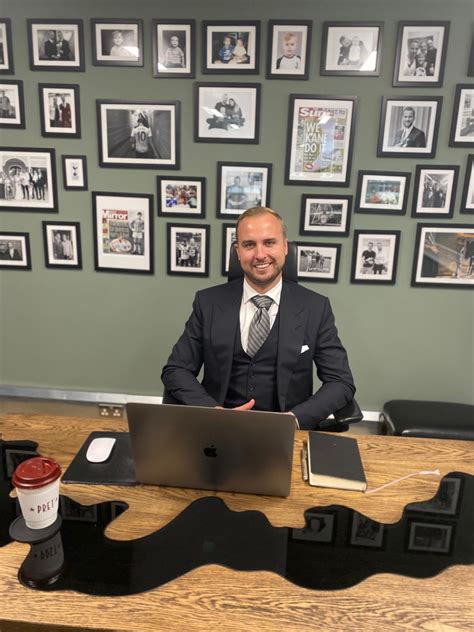 Nathan On Twitter I Mean Who Else Is He Gonna Call Https T Co Lwqjwruhxy Twitter