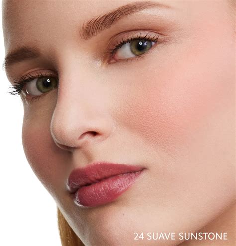 Yves Saint Laurent Make Me Blush Bold Blurring Lícenka Notinosk