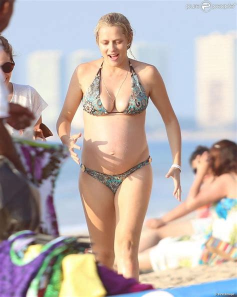 Teresa Palmer Body Measurements