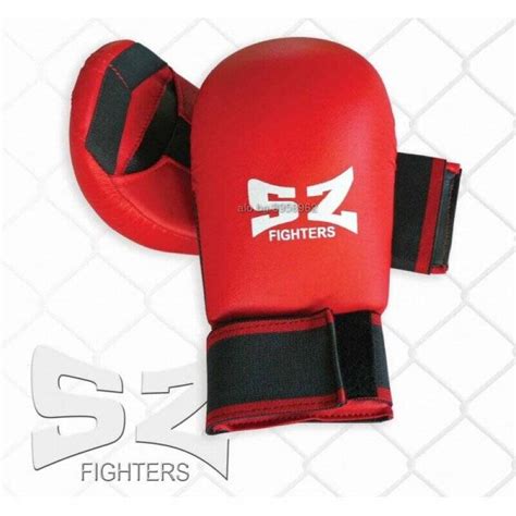 Ръкавици за карате Спортна екипировка фенски артикули Пловдив Ръкавици за карате са п