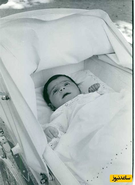 اتاق زایمان فرح پهلوی در روز تولد اولین پسرش از تیتر پسره روزنامه