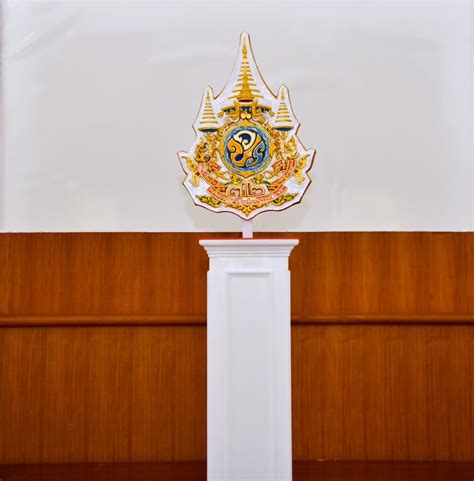 รัฐมนตรีว่าการกระทรวงวัฒนธรรม เป็นประธานพิธีมอบตราสัญลักษณ์งานเฉลิม