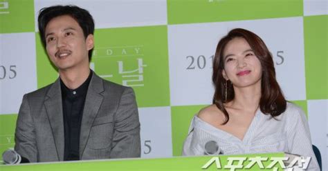 [포토] 김남길 천우희 잘 어울리는 투샷~