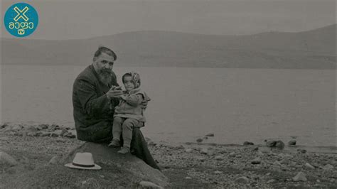 გალაქტიონ ტაბიძე „წელიწადები წავლიან ძველი ” Youtube