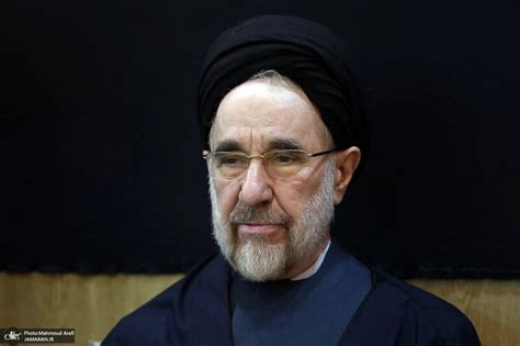 تصاویری از حضور سیدمحمد خاتمی در منزل مرحوم زهرا شجاعی خبرآنلاین