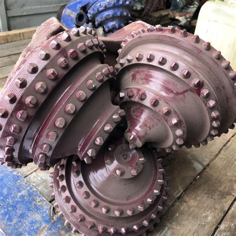 Долото буровое 3 х шарошечное 244 новое купить в Москве цена 280 000 руб дата размещения