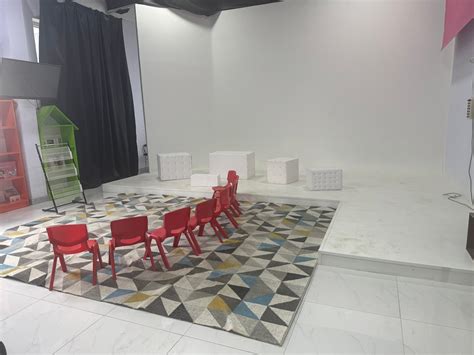 Англи хэлний сургалтын Англи хэлний сургалтын төв Нэгүүн