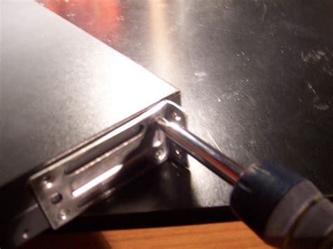 Upgrading The Memory In A Cisco 2500 Series Router 9 Steps Instructables