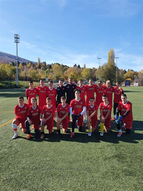 Футболни проби