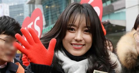 한효주 모금함 든 리얼 천사