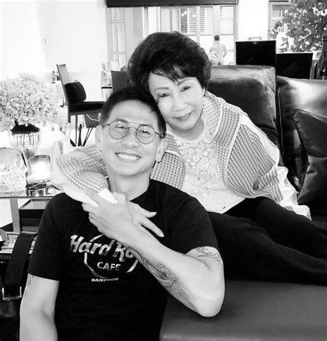 คิดถึงคุณพ่อและคุณย่าสุดหัวใจ ตั๊น จิตภัสร์ กฤดากร ภิรมย์ภักดี ฝากคำสัญญาถึงคนบนสวรรค์