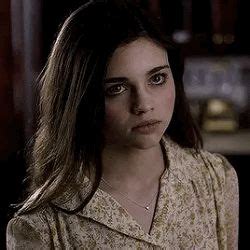 Pin En Female Faceclaims Gif Mujer Chicas De Ojos Azules Celebridades Adolescentes