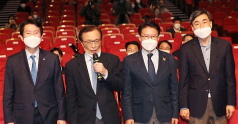 발언하는 이해찬