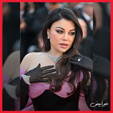 إطلالة هيفاء وهبي على ريد كاربت الدورة 77 من مهرجان كان السينمائي