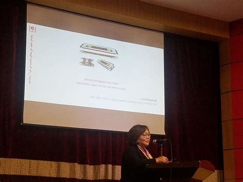 Монголчуудын үнэт зүйл ийг томьёолох Эрдэнийн судартаа хэрхэн тэмдэглэхийг хэлэлцсэн эрдэм