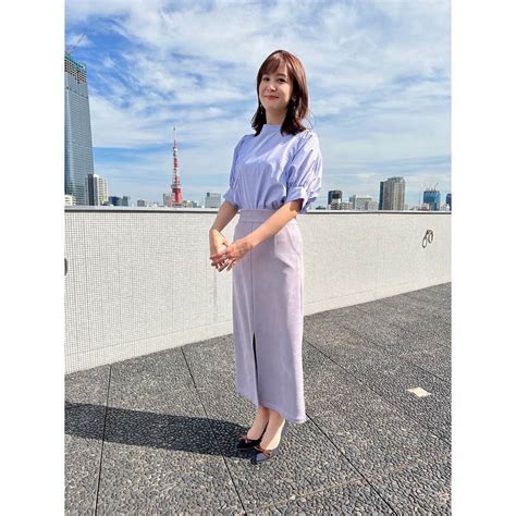 林美桜さんのインスタグラム写真 林美桜instagram「 今日はいい天気☀️ どこまでも散歩したくなっちゃう🚶‍♀️산책 12 ブラウス・スカート Nostalgia