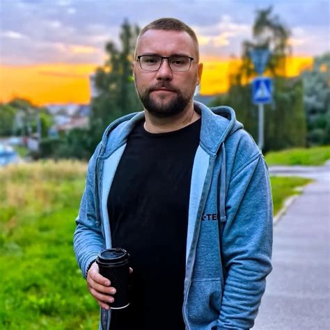 Максим Жук Maximkazhuk On Threads