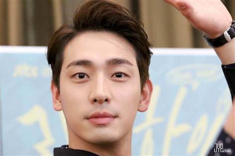 블라인드 블라블라 이런 얼굴은 어딜가든 호감상인 얼굴이지