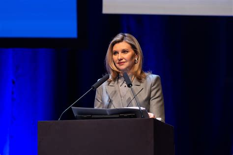 У Чехії Олена Зеленська взяла участь у конференції «Ініціатива у сфері охорони здоровя для