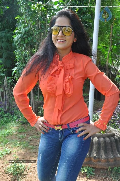 Divya Singh Stills Photo Of