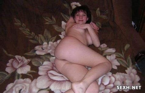 Foto Голые женщины одинаково сексуальны дома и на природе