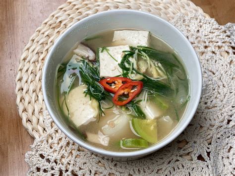 달래된장국 달래 두부된장국 끓이는 법 간단한 아침국 요리