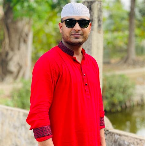 আজকে রাত্রে মৌলভীবাজার জগন্নাথপুর রাস্তার মধ্যে তুফানে গাছ পরছিল রিয়েল কোচ গাড়িটা রাস্তার সাইড