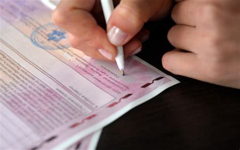 Можно ли застраховать машину без прав как оформить страховку ОСАГО стоимость полиса и как её