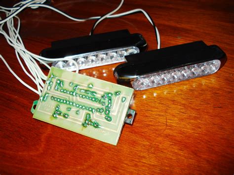 EfeitoNerd Arduino ESP32 Attiny85 Safety Car
