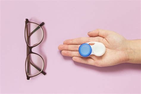 Your Guide To Extended Wear Contact Lenses