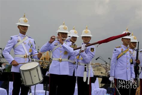 ทหารมหาดเล็กราชวัลลภรักษาพระองค์ร่วมแสดงชุดพิเศษบรรเลงเพลงมาร์ช