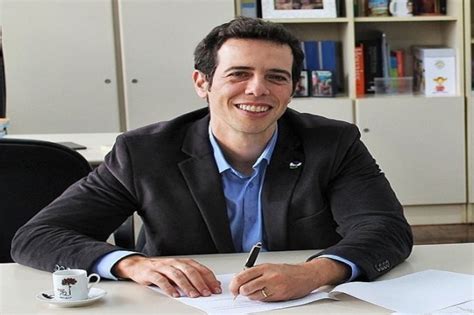 Fm Imperial De Pedro Ii Bolsonaro Confirma Renato Feder Secretário