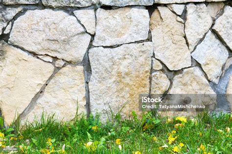 질감 패턴 배경입니다 가 단풍 화강암 돌 사암 울타리 화를 넣어 빨강 노랑 또는 색깔에서 갈색 모래 또는 석 영 곡물의 구성 된 침전 되는 바위를 함께 일반적으로 이루어졌다