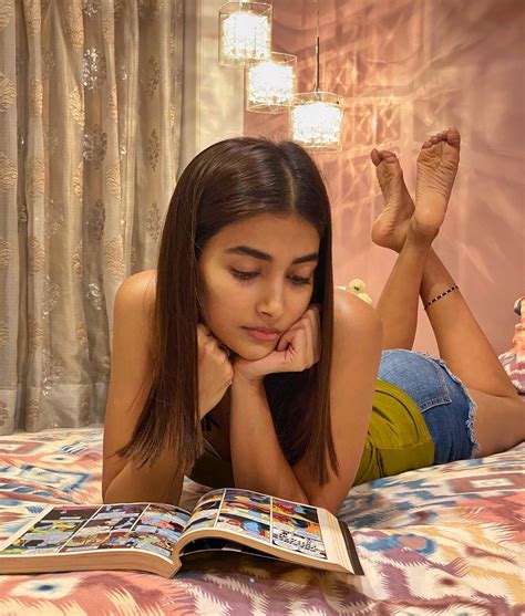 Pooja Hegdes Feet