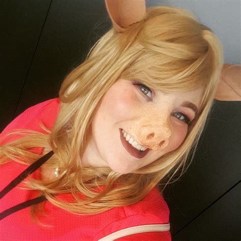 Diy Sesame Street Miss Piggy Costume Maskerix Com Artofit