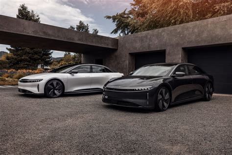 Lucid Motors Unveils Stealth Look Edition Of 1 050 Hp Ev Maxim