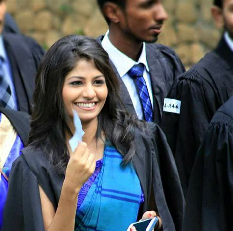 මතක සටහන් චෝදනා කෝටියයි අපහාස එමටයි සමහර පෝස්ට් දැක්කම ලොකු කලකිරිමක් එන්නෙ මිනිස්සු