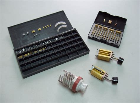 Dk Hot Ink Roll Coder Coding Machine Dk1100a Low Cost Coding Machine