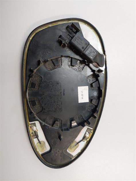 Staklo Retrovizora E8x E9x Bmw