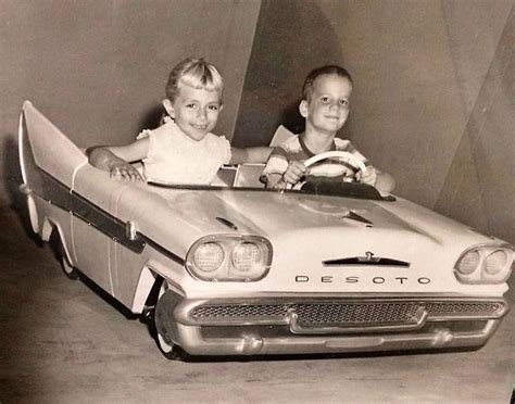 1958 Desoto Pedal Car Looks Pretty Low Fordon Övergivna Bilar Bilar